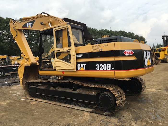 Excavator Roda Bekas Cat 320bl / Bucket Cat Mini 1.2m3 Bekas